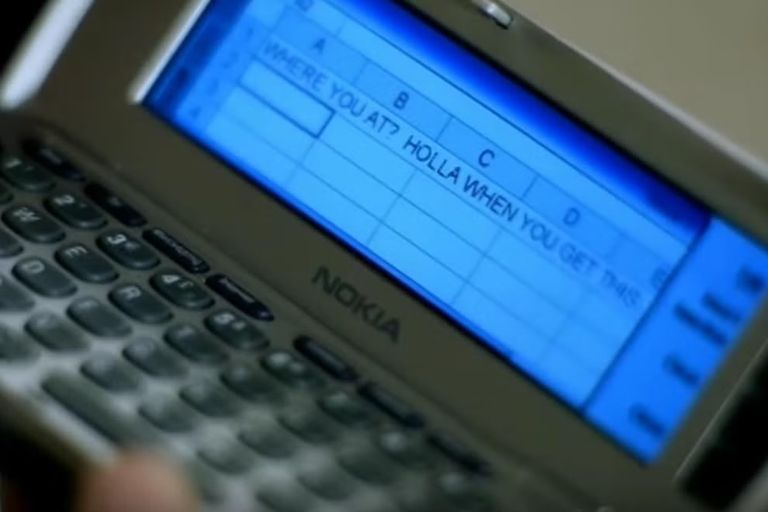 Yes, Kelly Rowland Knows She “Looks Nuts” Trying to Text Nelly on ...