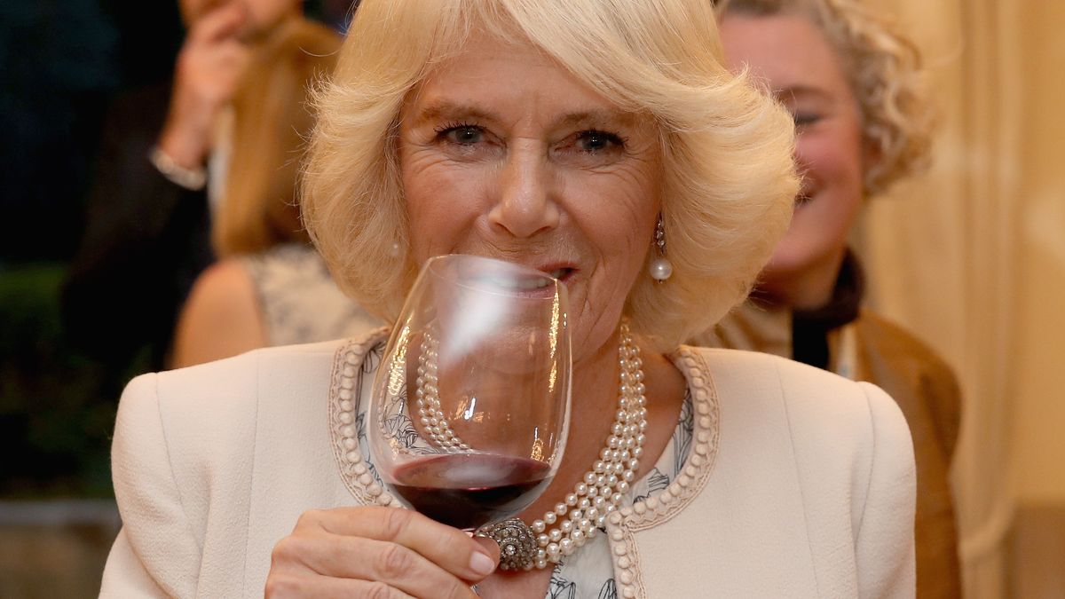Queen Camilla's 'last supper' with chocolate ice cream and plenty of ...