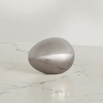 The Cozy Desk Trend Encourages a Comfy Work-From-Home Set-Up | Livingetc