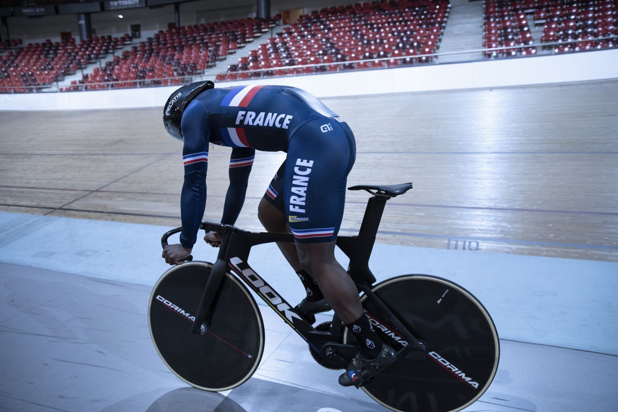 New Look track bike promises a full bike length of advantage | Cycling ...