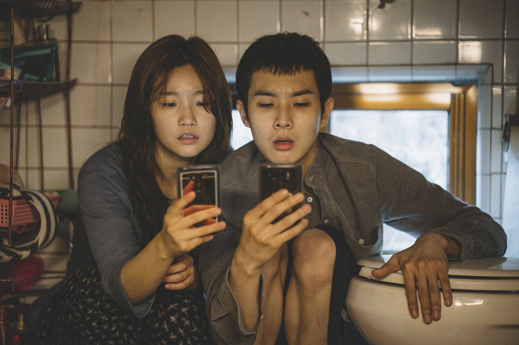 The award-winning Parasite is now available to stream free on Hulu ...
