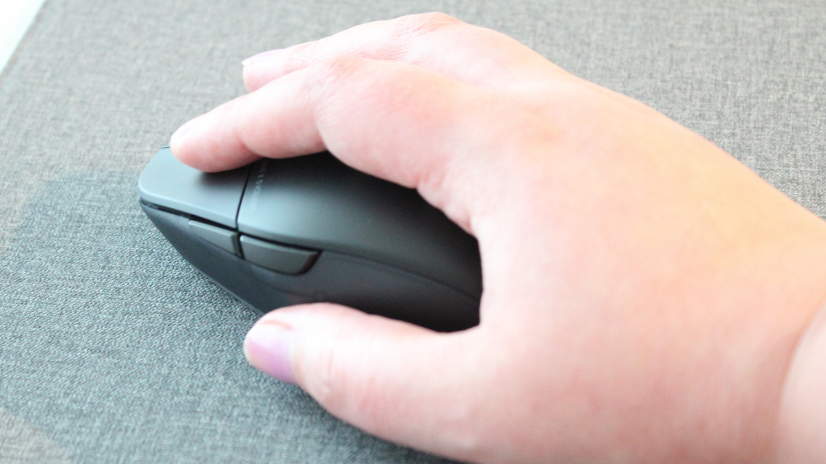 Logitech G303 Shroud Edition Review: Not For Everyone | Tom's Hardware