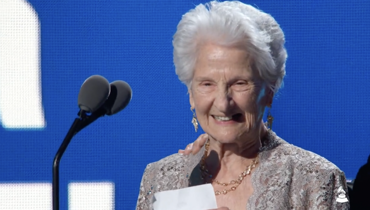 95-year-old Angela Álvarez wins Best New Artist at the Latin Grammys ...