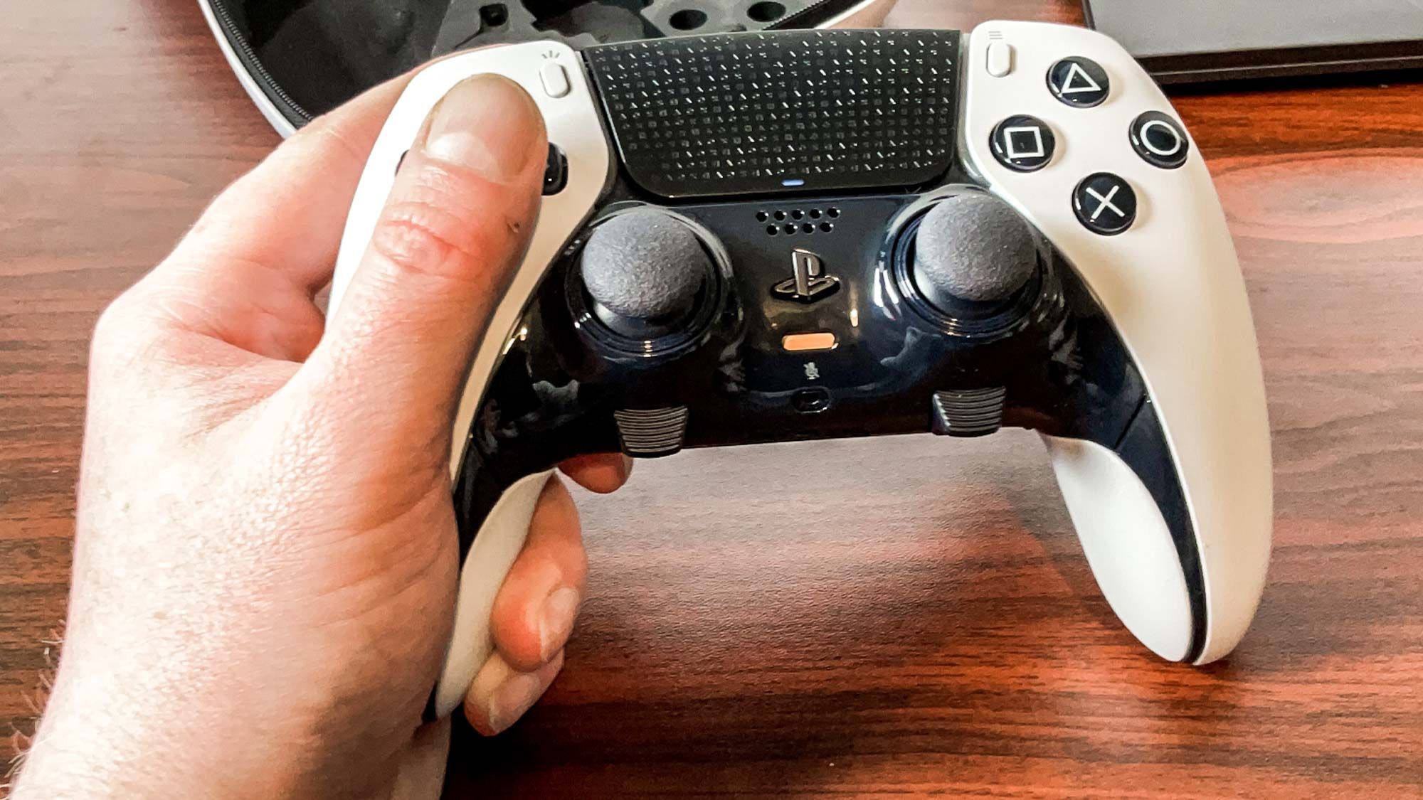 I finally tried the DualSense Edge pro controller — and playing on PS5 ...