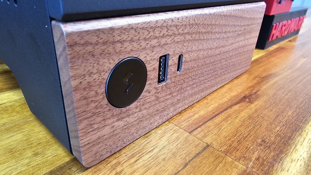 Hands-On: Fractal's Tiny Terra PC Case Has Wood Accents, Adjustable ...