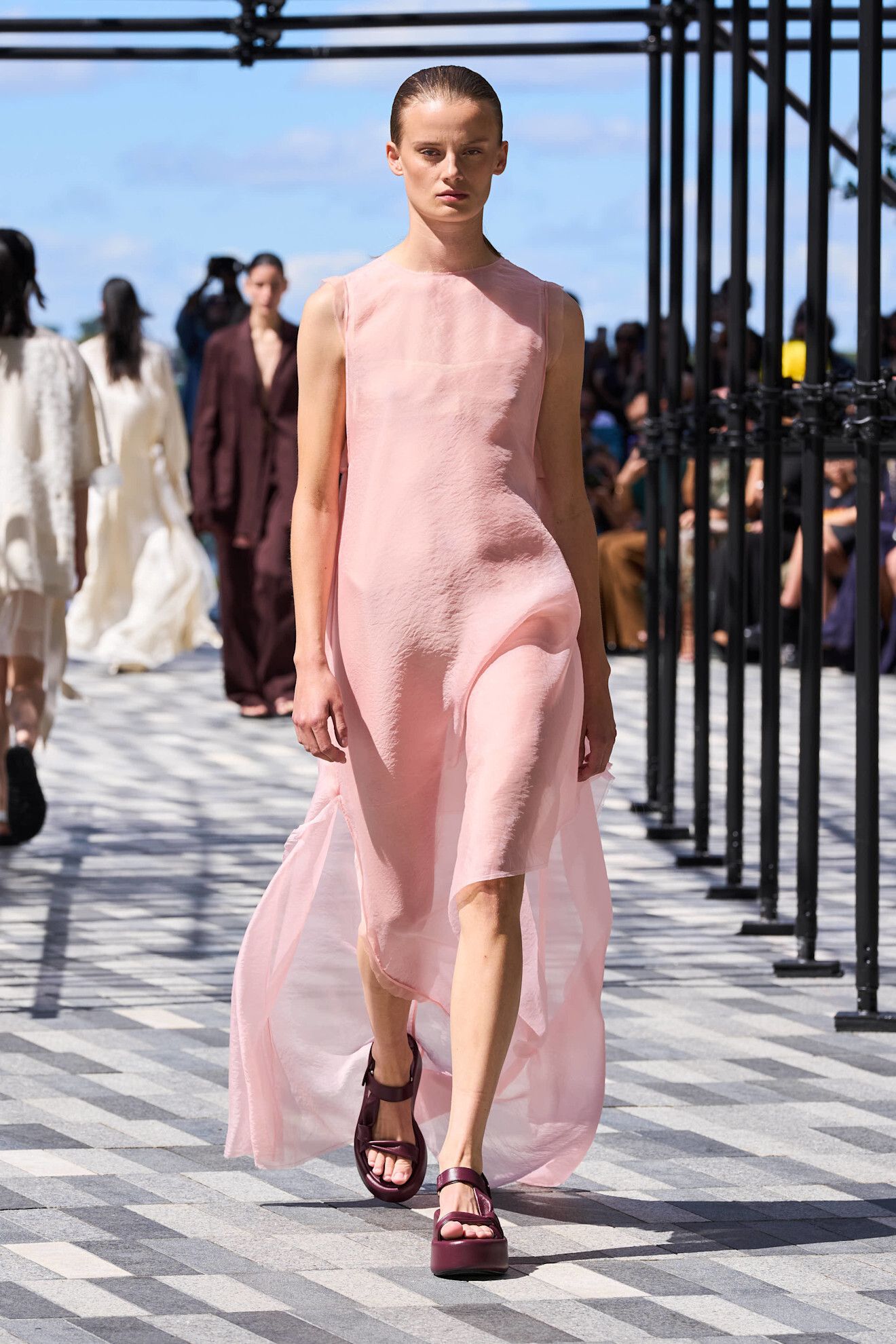 Powder Pink Is Going to Be 2025's Favourite Colour | Who What Wear