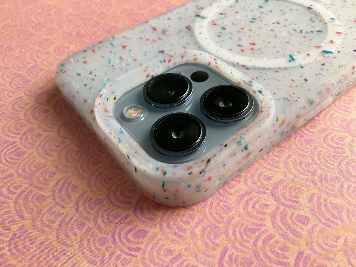 OtterBox Core Series for MagSafe iPhone Case review: Recycled ...