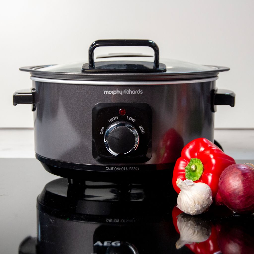 How much electricity does a slow cooker use? | Ideal Home