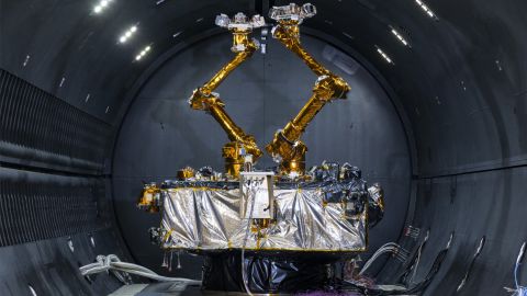 DARPA readies robotic deep-space repair satellite for 2026 launch ...