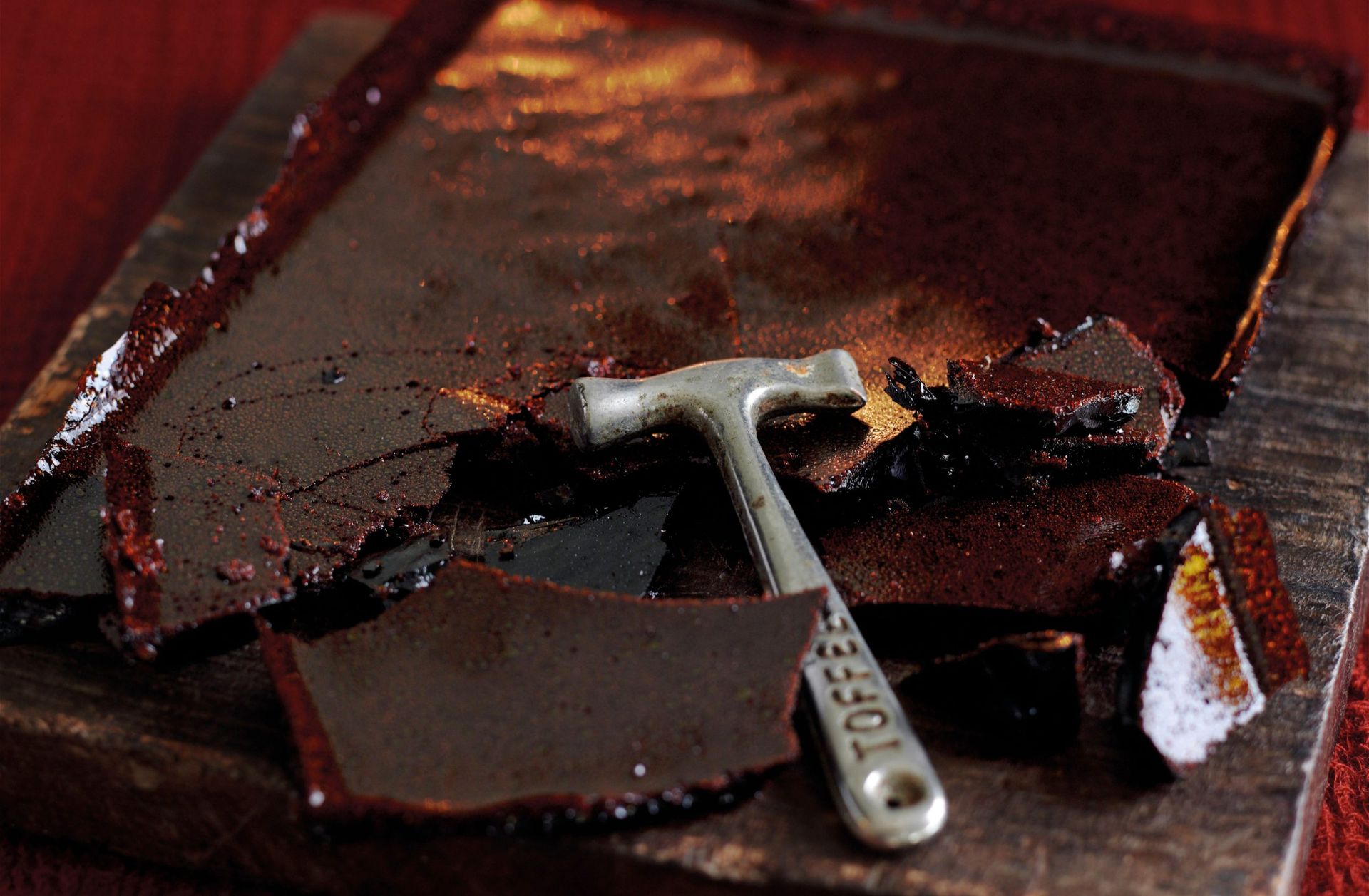 Treacle toffee | British Recipes | GoodtoKnow