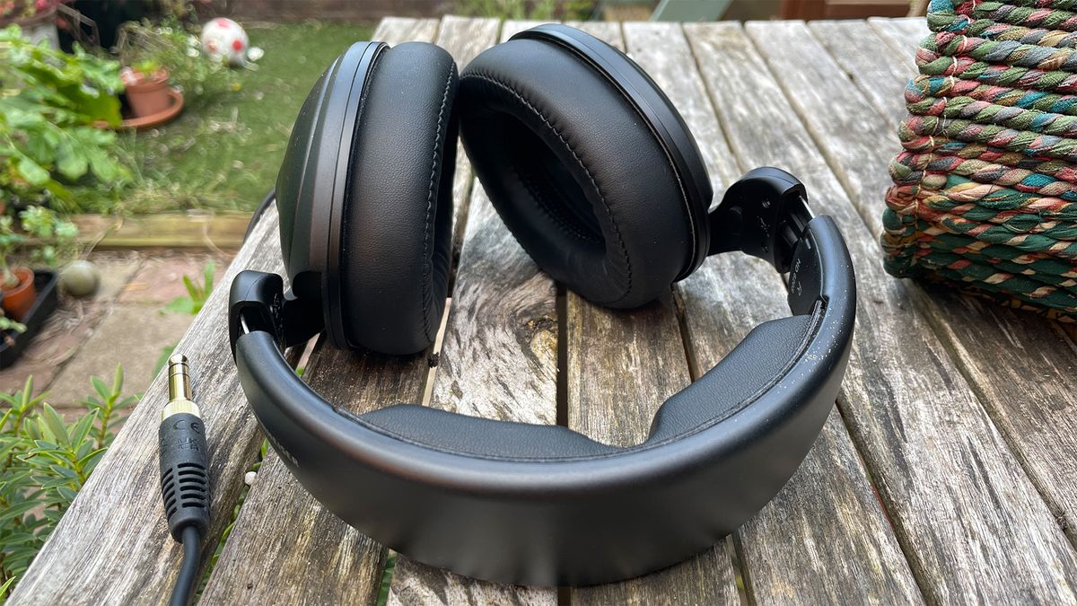 Sennheiser HD 620S review: a spacious, smooth and detailed sound that’s ...