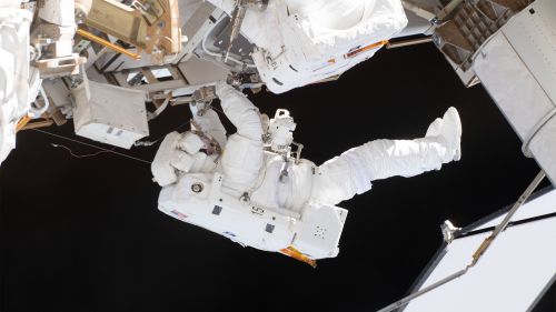 The Spacewalks of Expedition 59 in Photos | Space