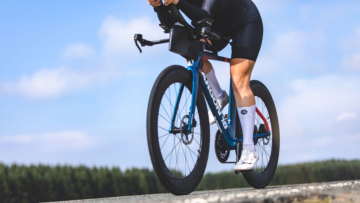 How wide is too wide, is hookless pointless, are carbon spokes worth it and what aero ...