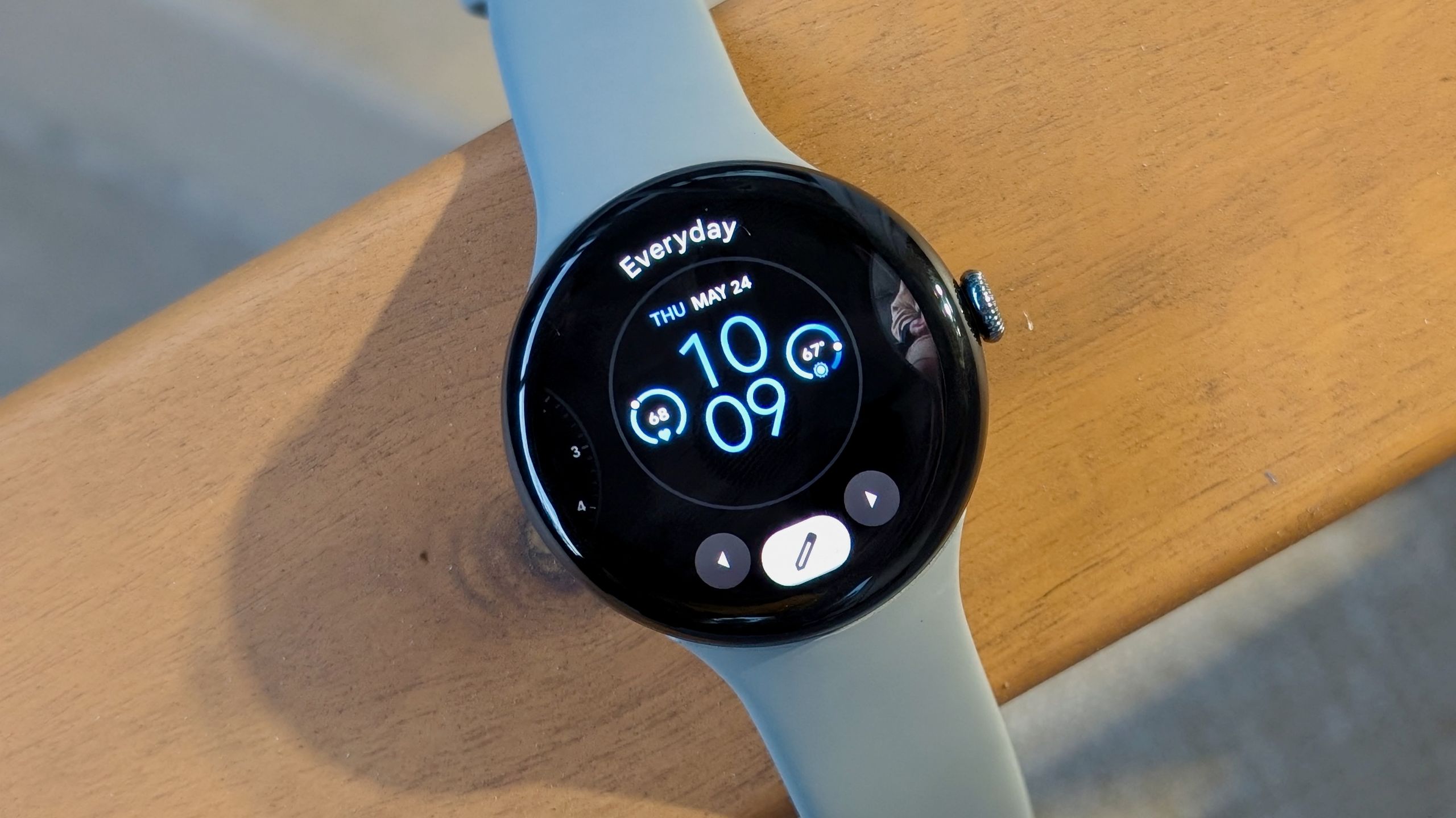 Google just gave the Pixel Watch app a fresh light theme makeover ...