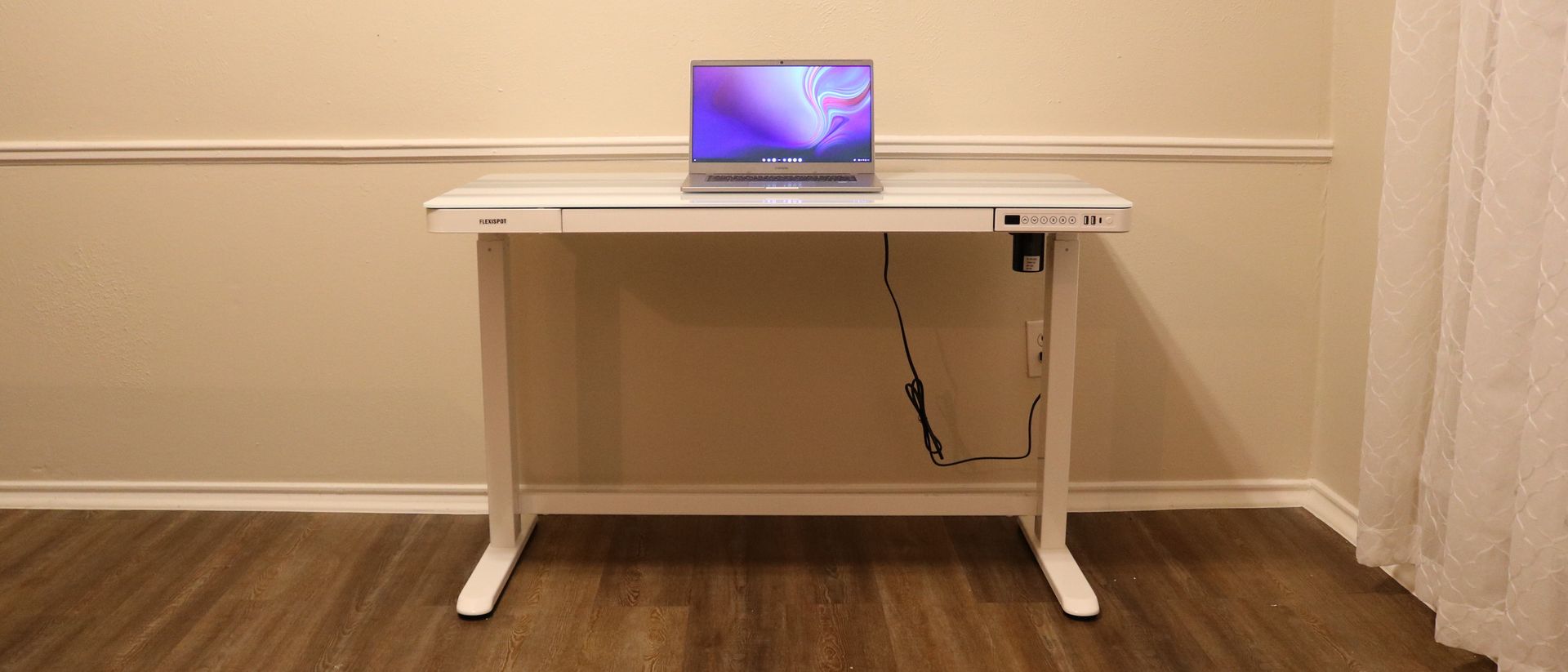 FlexiSpot EG8 Comhar standing desk review | TechRadar