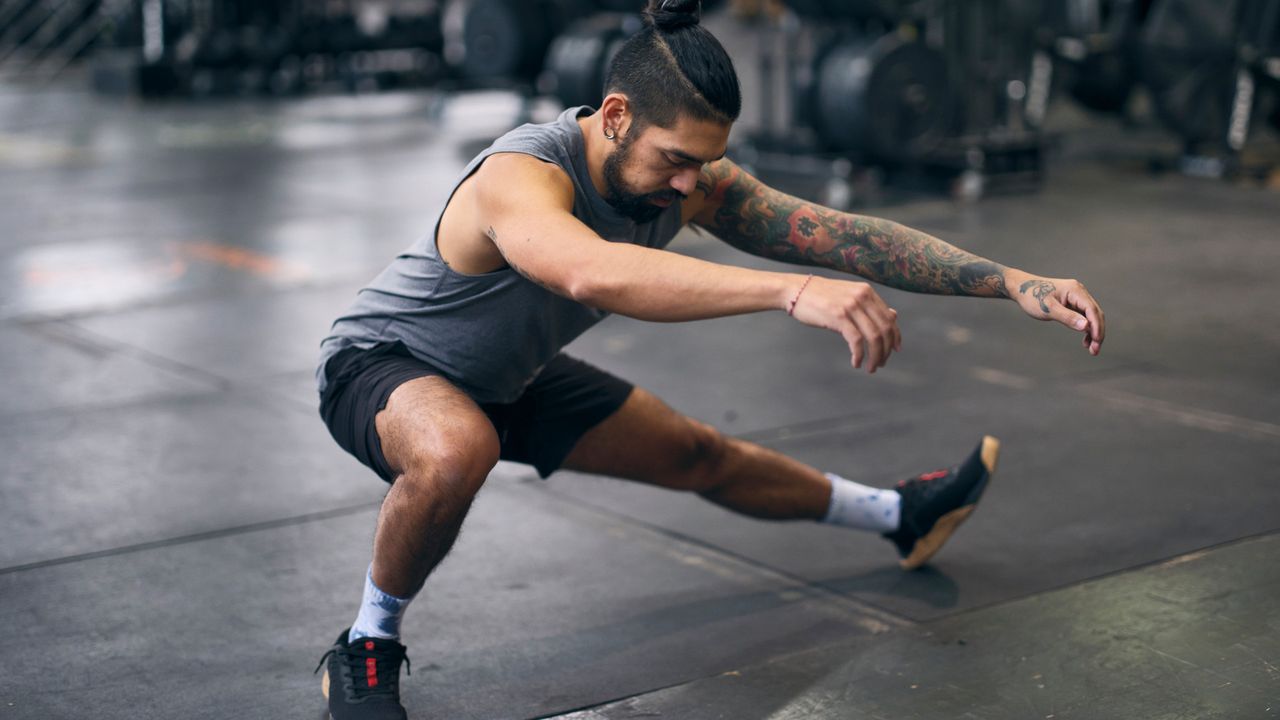 Loosen stiff hips in five minutes with these three bodyweight exercises ...