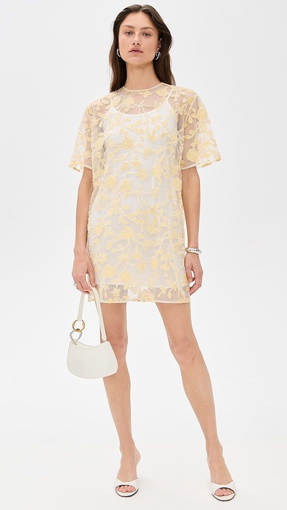 Spring 2025’s Floral Prints Keep Their Love Affair with Fashion Alive ...