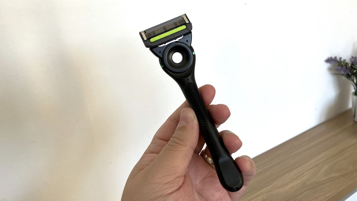I bought the Razer Gillette Labs razor, and I'm actually impressed ...