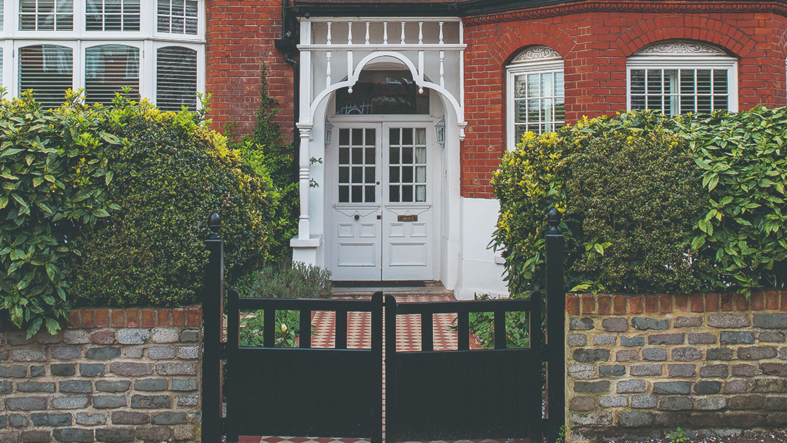 3 front door colours devaluing your home, according to pros | Ideal Home