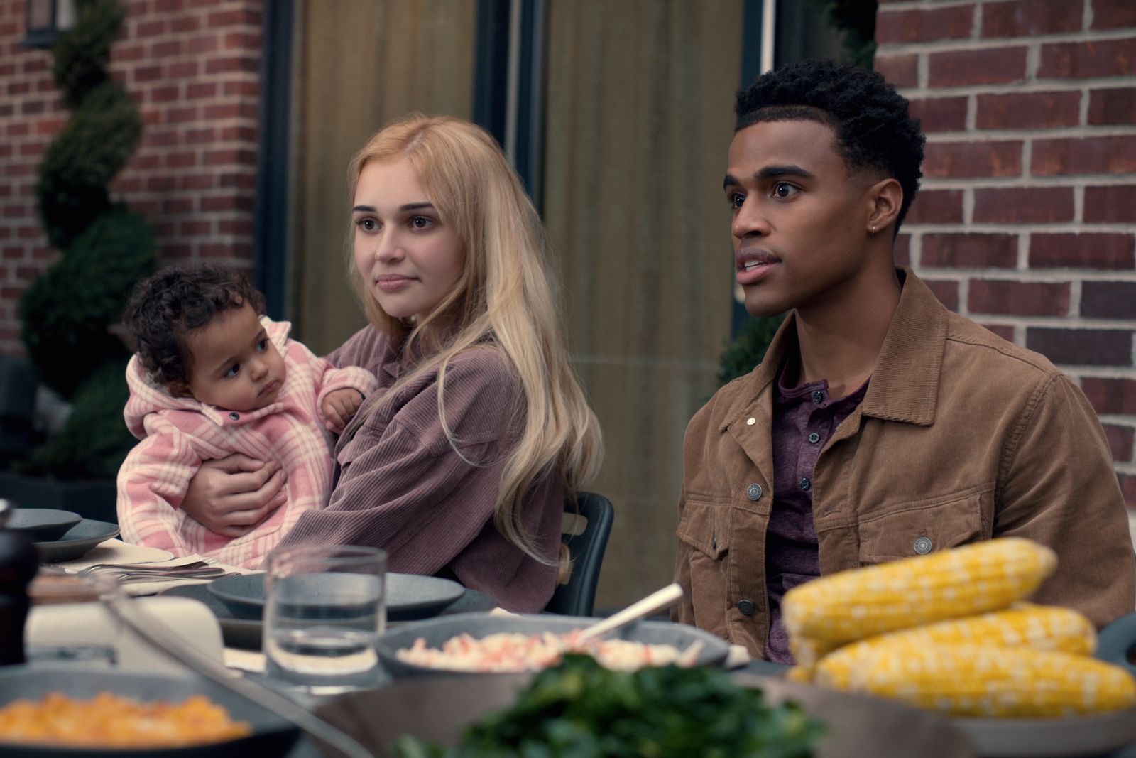 Who plays young Georgia in Ginny & Georgia? | My Imperfect Life