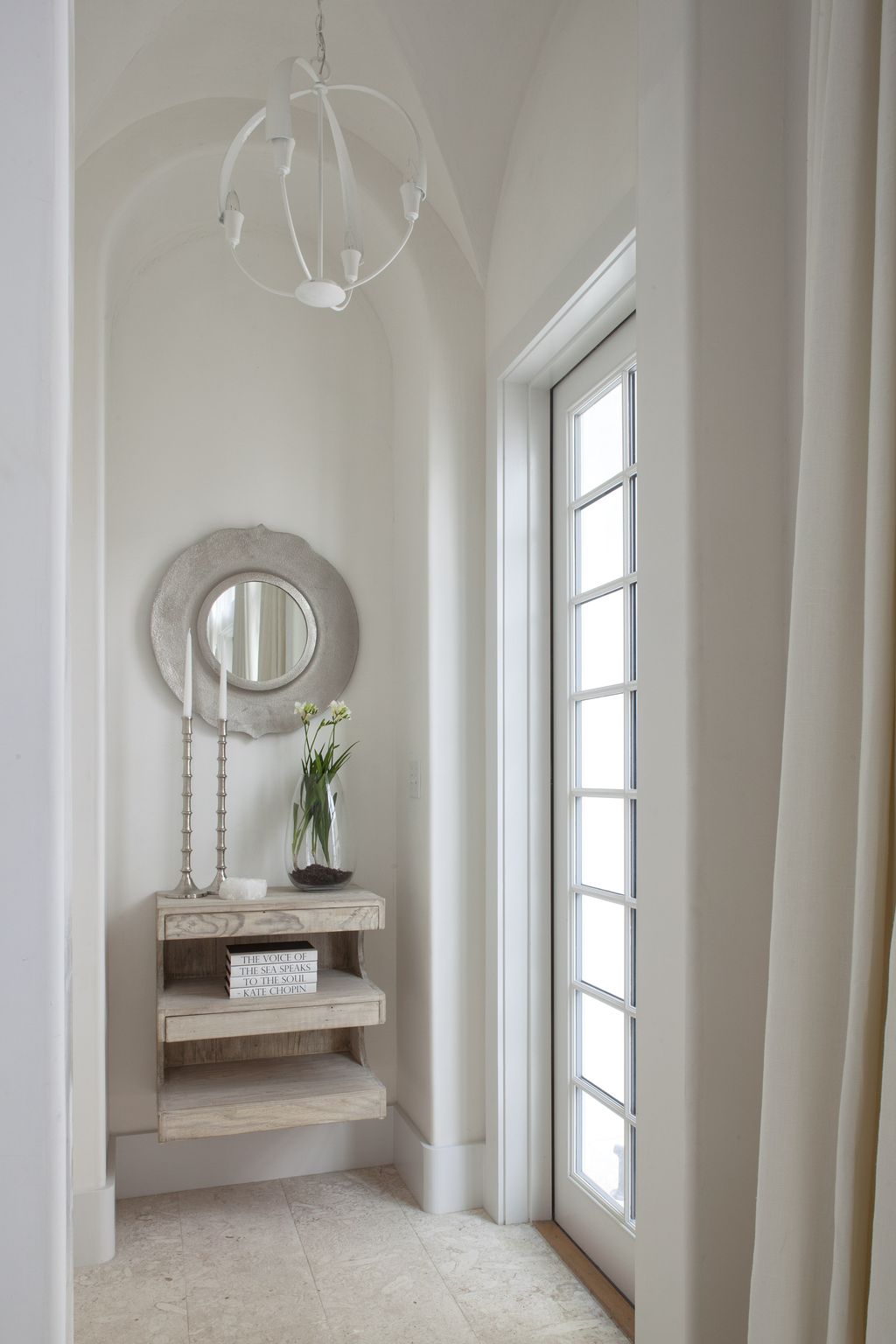 Small entryway storage ideas – 10 chic and practical ways to make the ...