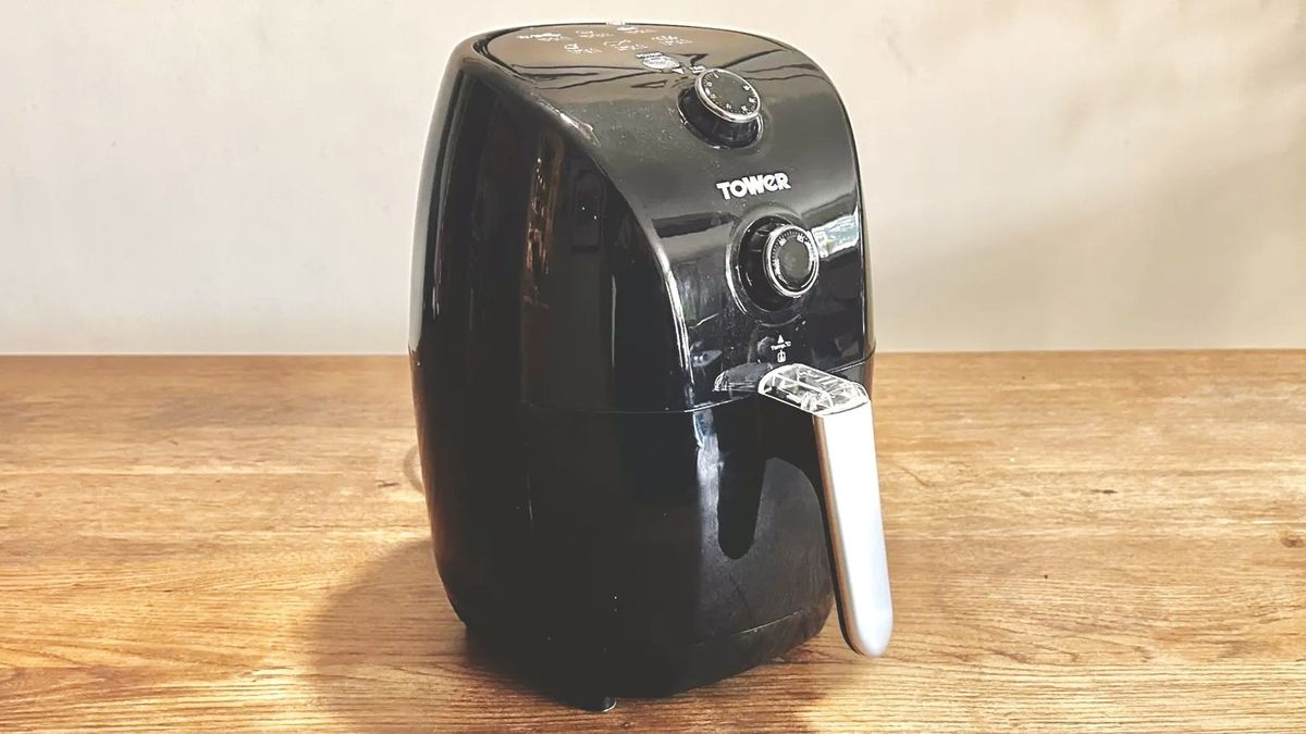 The best small air fryer 2025: top compact air fryers for small ...