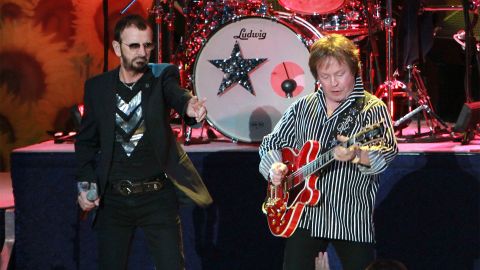 Rick Derringer, rock guitar legend, has died at age 77 | GuitarPlayer