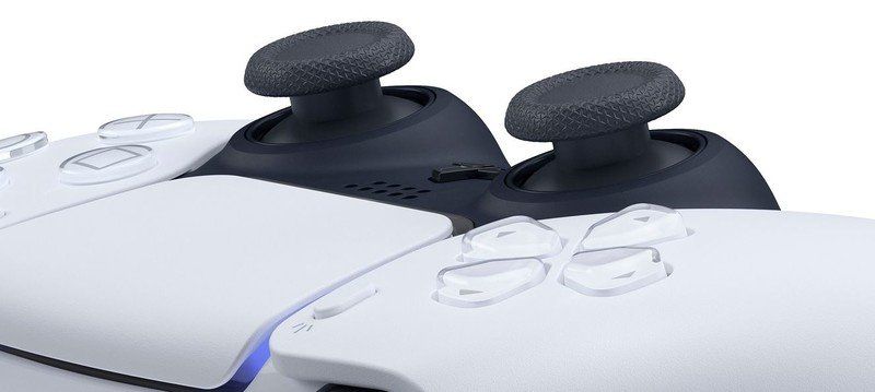 PS5 DualSense controller vs. Xbox Series X controller: Which is better ...