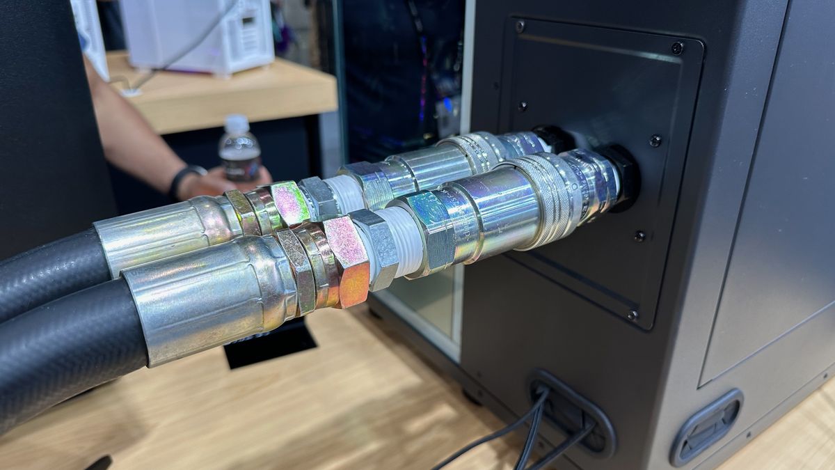 Thermaltake brings enthusiast immersion liquid cooling closer to market ...