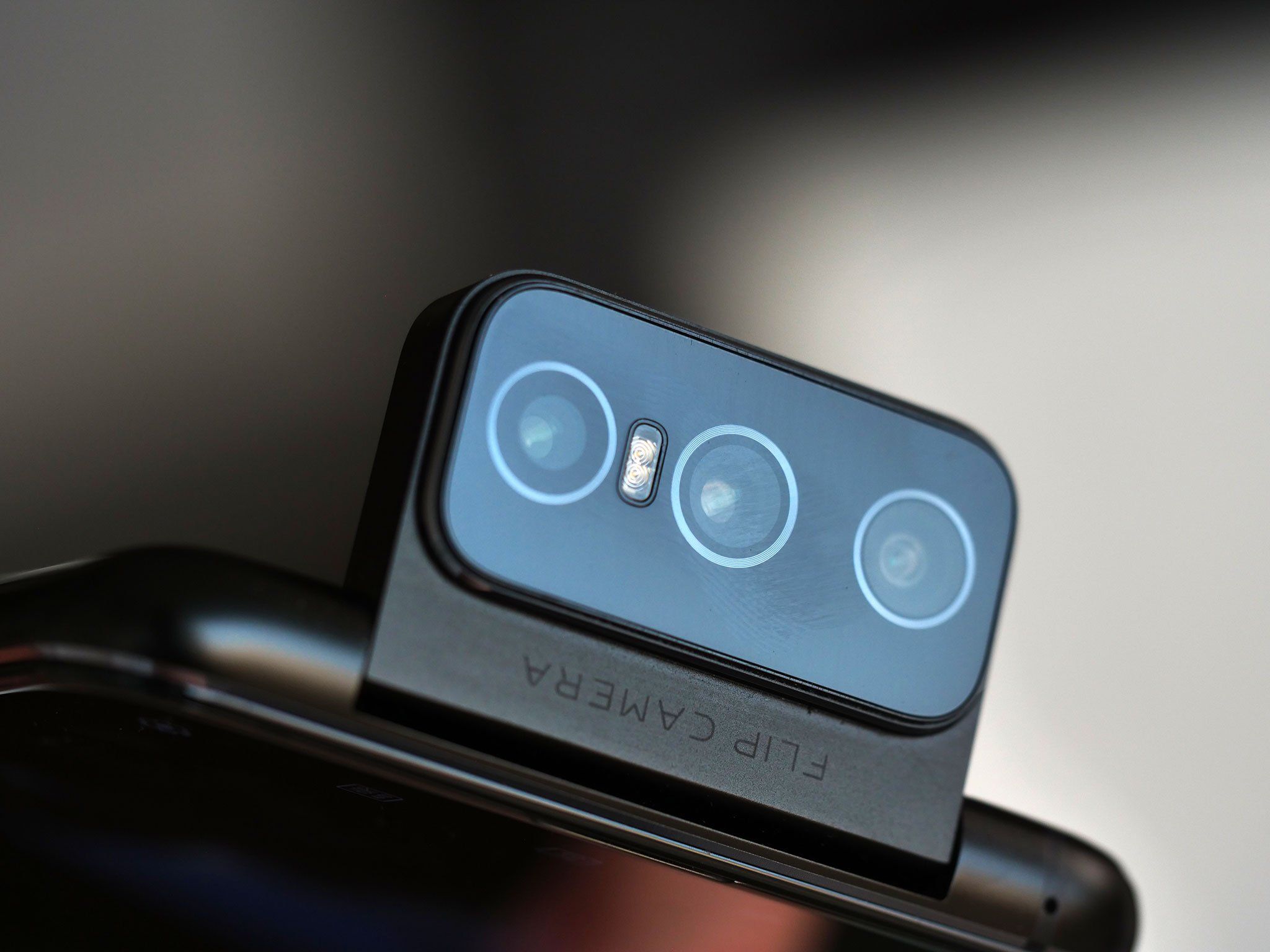 Why don't we see any more pop-up selfie cameras? | Android Central
