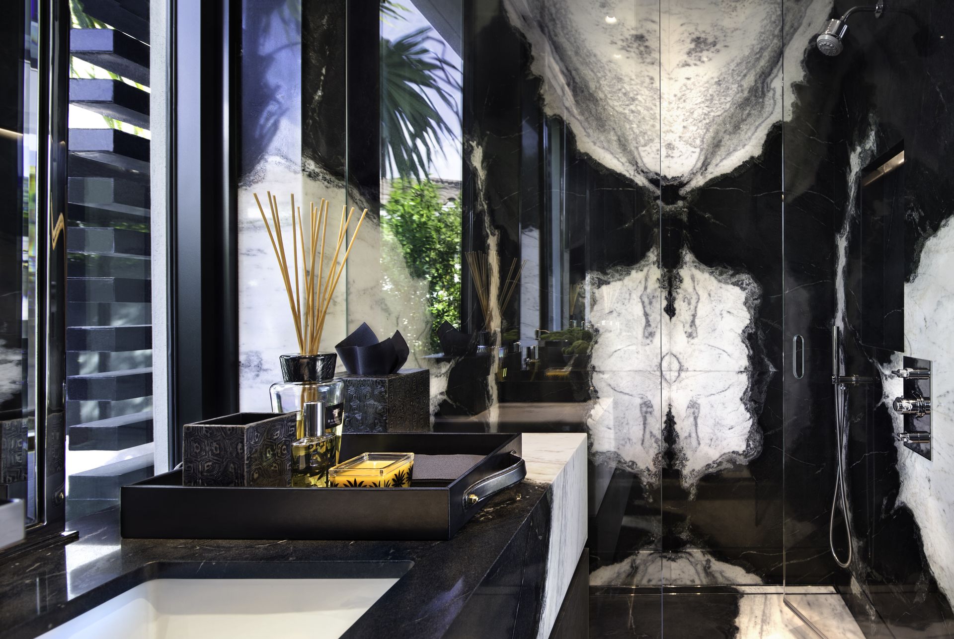 "Slab Showers" Are the Luxe Bathroom Trend Everyone's Choosing | Livingetc