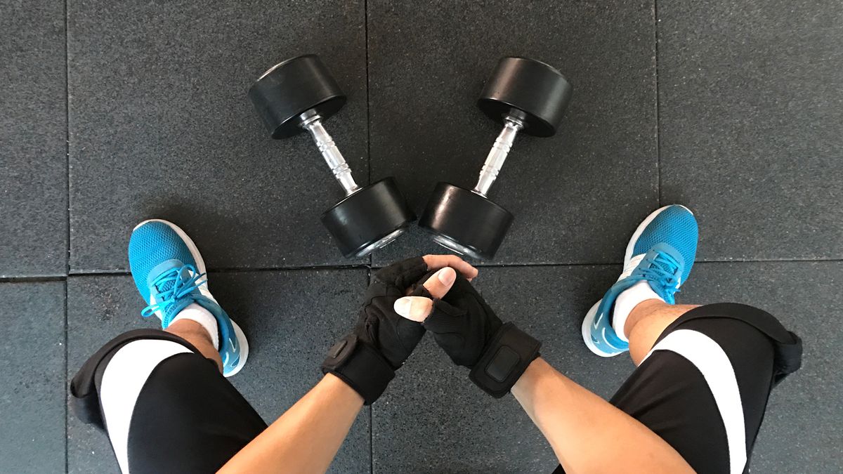 Build bigger glutes and quads with this dumbbell leg workout | Fit&Well
