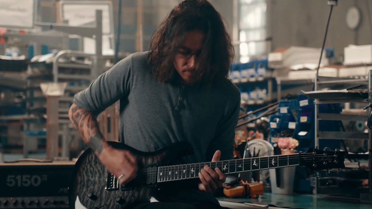 Mark Holcomb tears through Periphery’s Sentient Glow in this ...