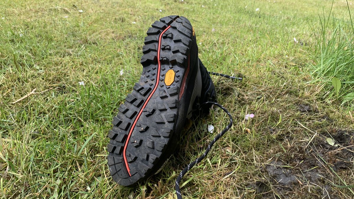 The North Face Verto Gore-Tex Alpine Mid Boots review: rugged ...