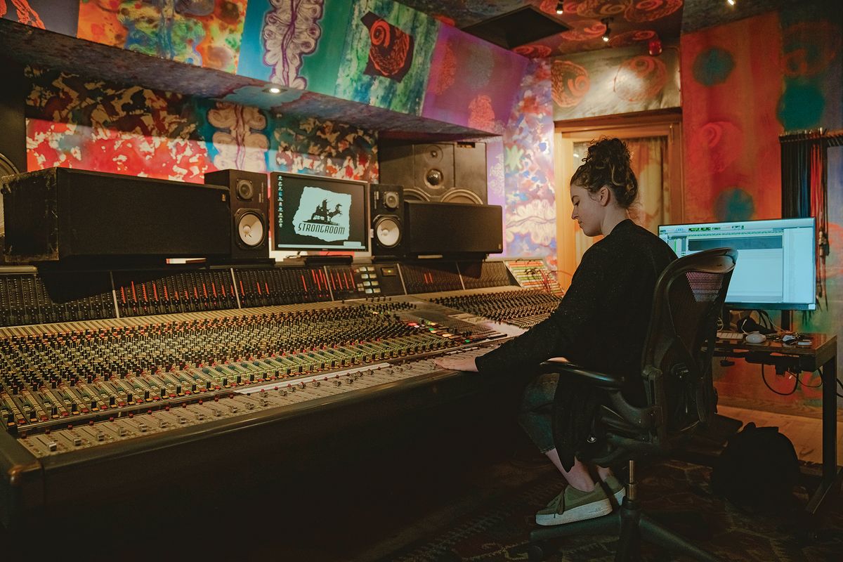 Jess Camilleri on breaking into music production, all-night studio ...