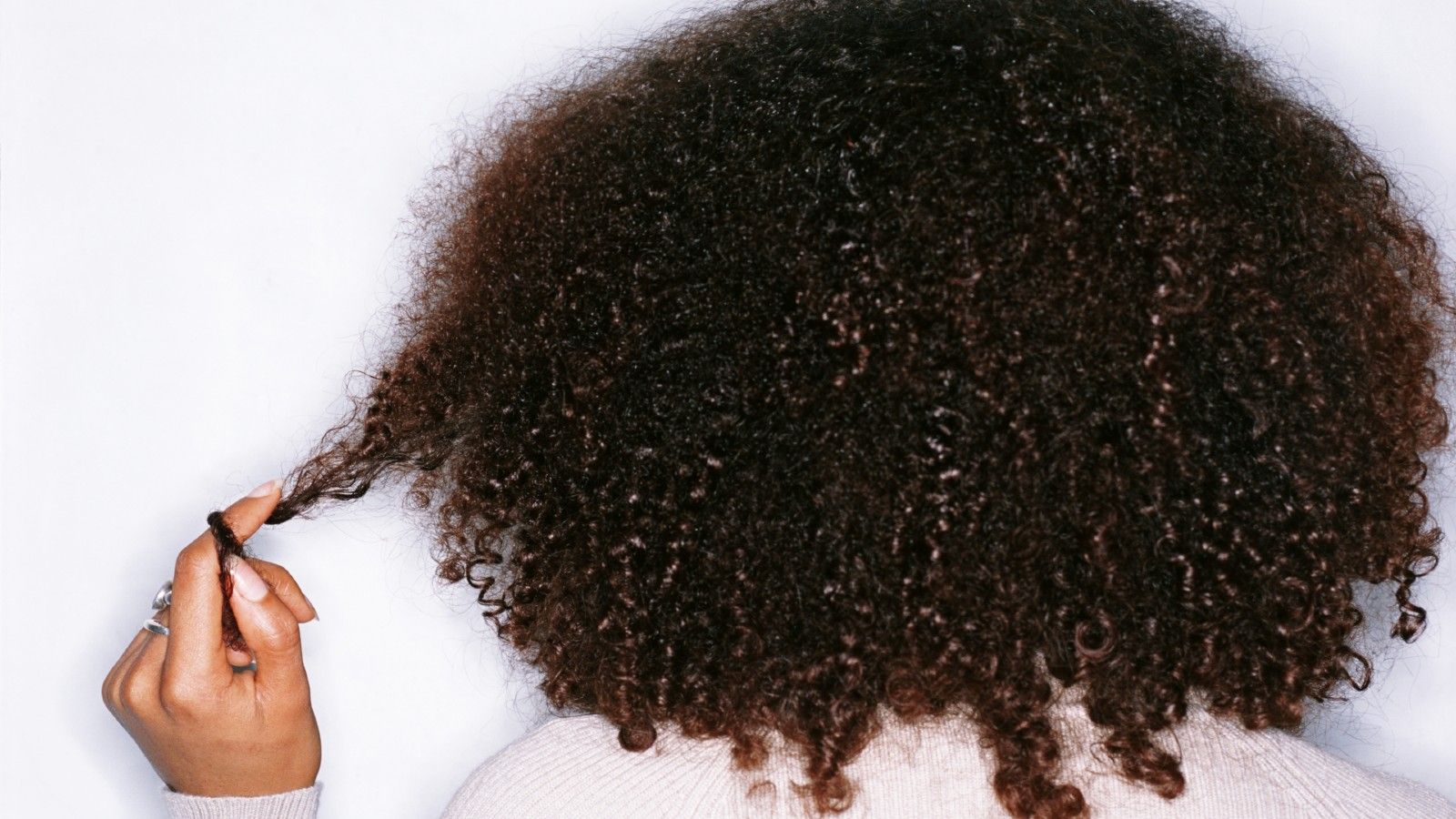 Curl type - from 2a to 4c get to know your curls | Woman & Home