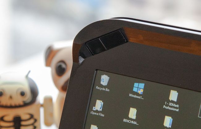 zSpace Review: This Is What an AR Laptop Can Do - Tom's Hardware | Tom ...