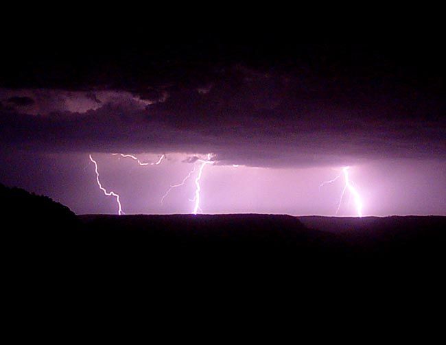 Video Reveals 'Sprite' Lightning Secrets | Live Science