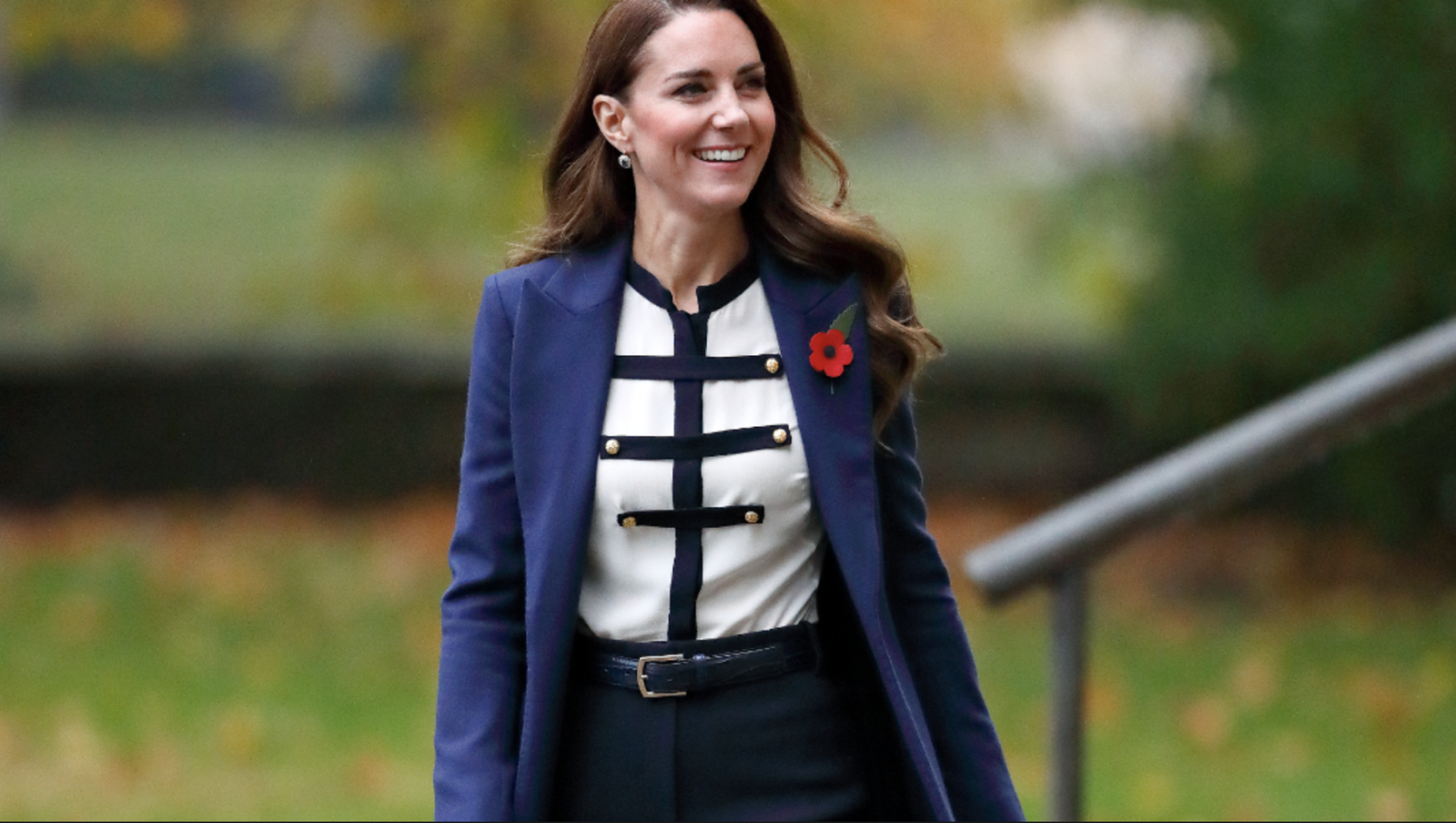 Princess Kate Stunned in a Navy Suit While Meeting Royal Navy Men ...