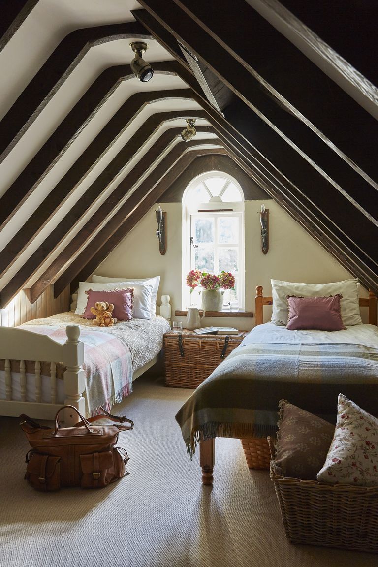 An ancient thatched cottage in Dorset updated in style | Homes and Gardens