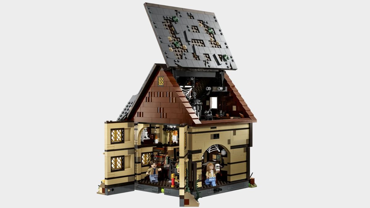The Sanderson Sisters ride again with this new Hocus Pocus Lego set ...