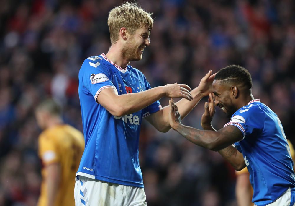 Gerrard heaps praise on ‘leader’ Helander | FourFourTwo Gerrard heaps praise on ‘leader’ Helander | FourFourTwo