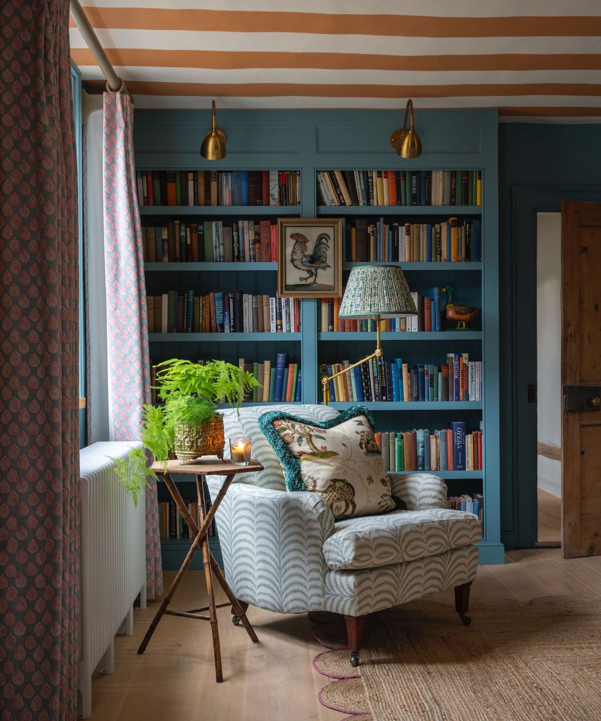 What to know about the 'bookshelf wealth' trend | Homes and Gardens