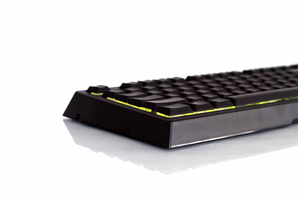 Exclusive: Razer's New 'Mecha-Membrane' Switch And Ornata Chroma ...