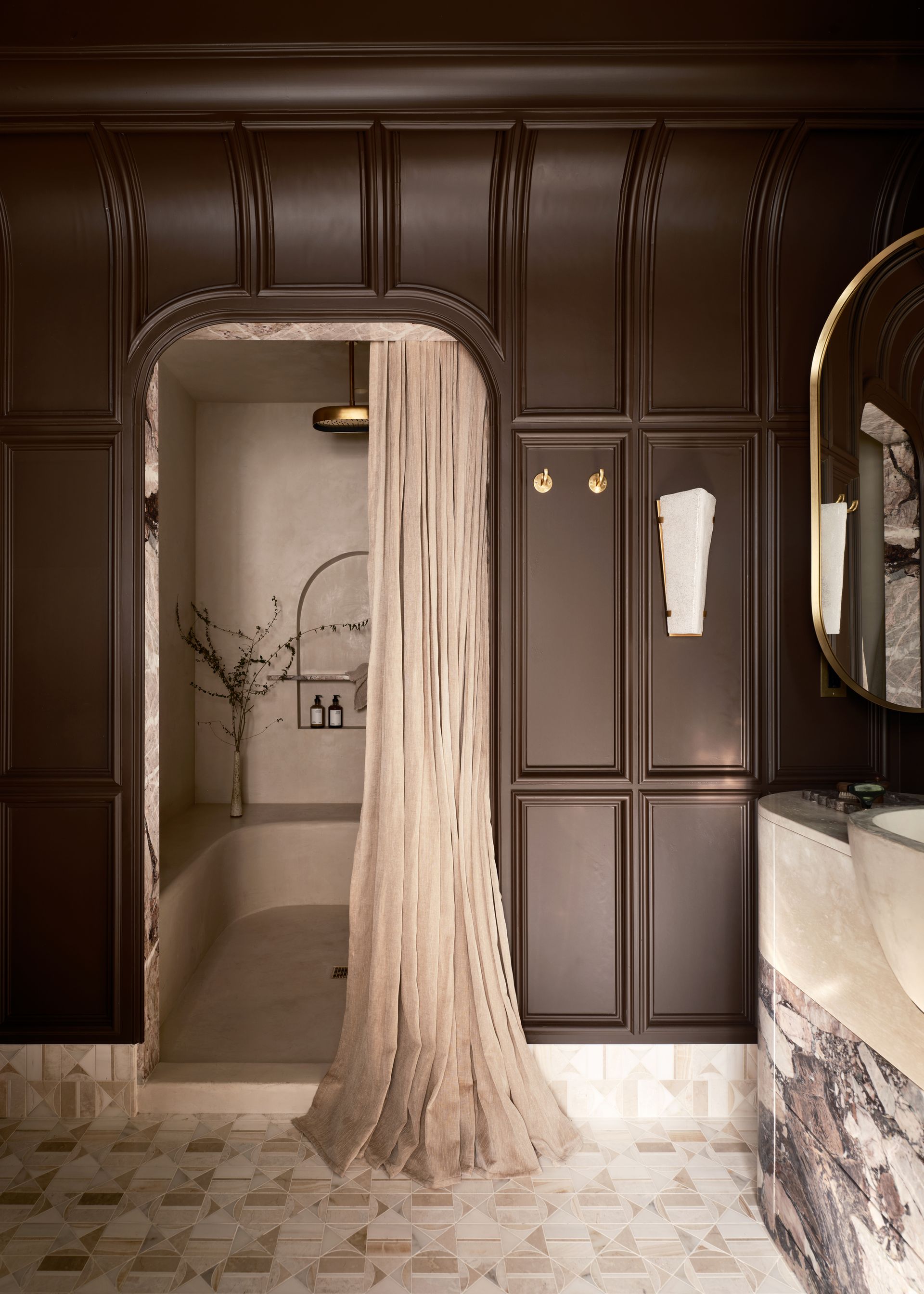 24 Walk-In Shower Ideas Drenched in Luxury | Livingetc