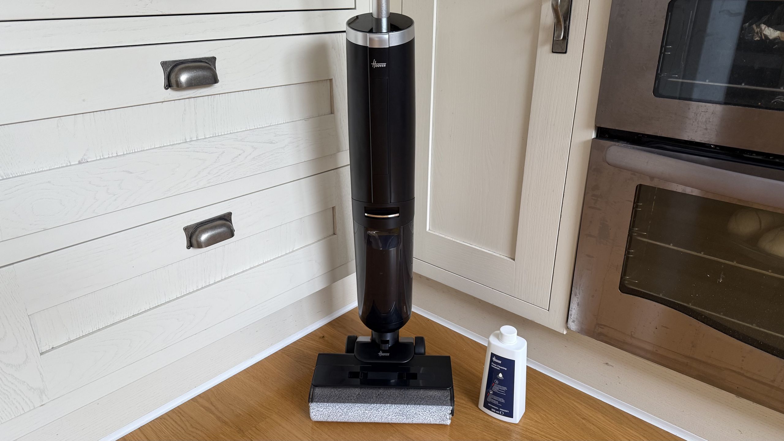 Hoover HW3 Turbo Clean Cordless Floor Washer review: takes on hard ...