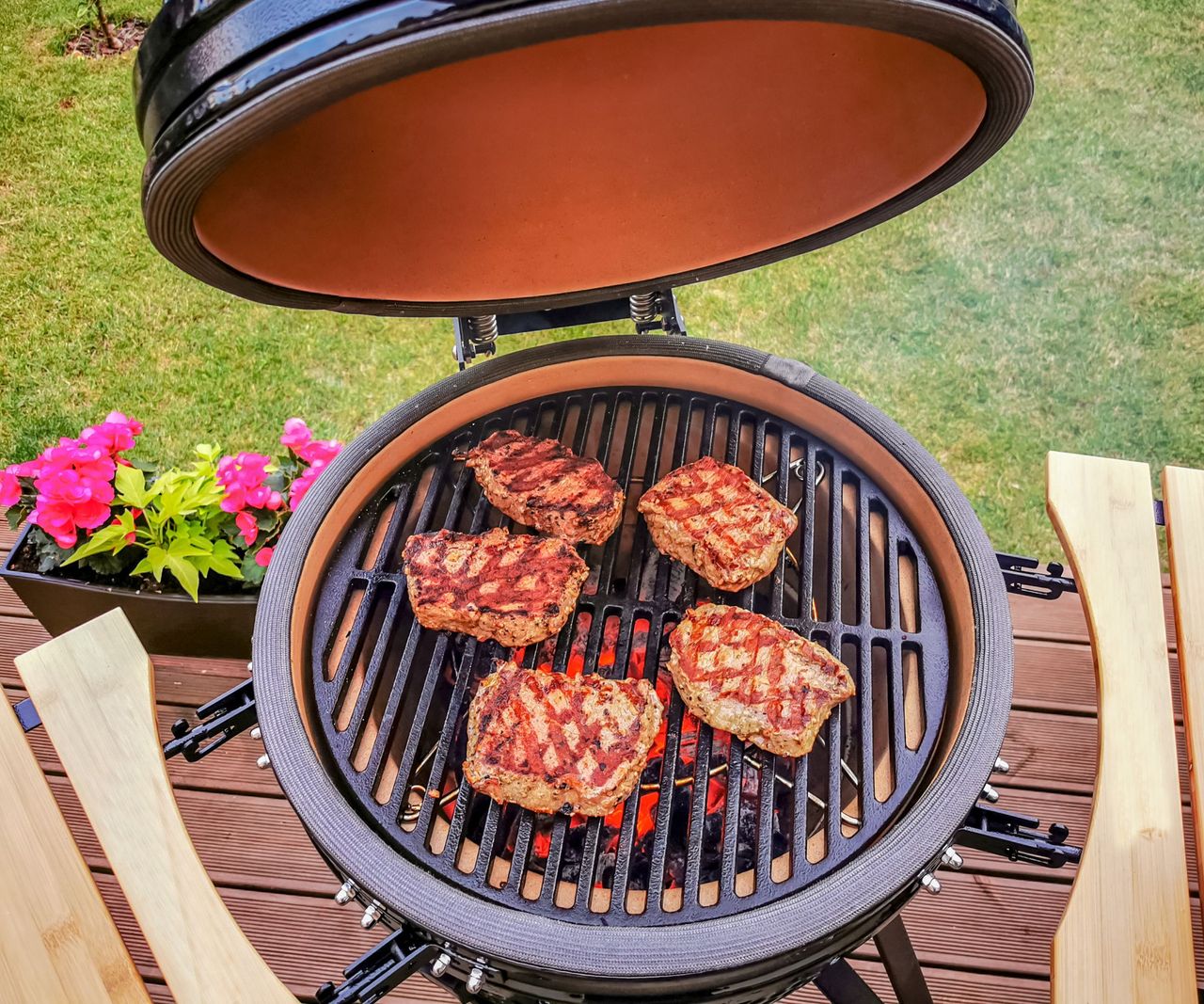 What is a Kamado grill? Expert explanation and advice | Homes and Gardens