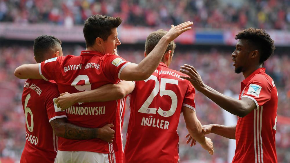 Bayern Munich 6 Augsburg 0: Lewandowski hits hat-trick in big Bavarian ...