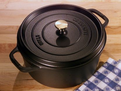 Woman warns against slow cooker food mistake that gave her food ...